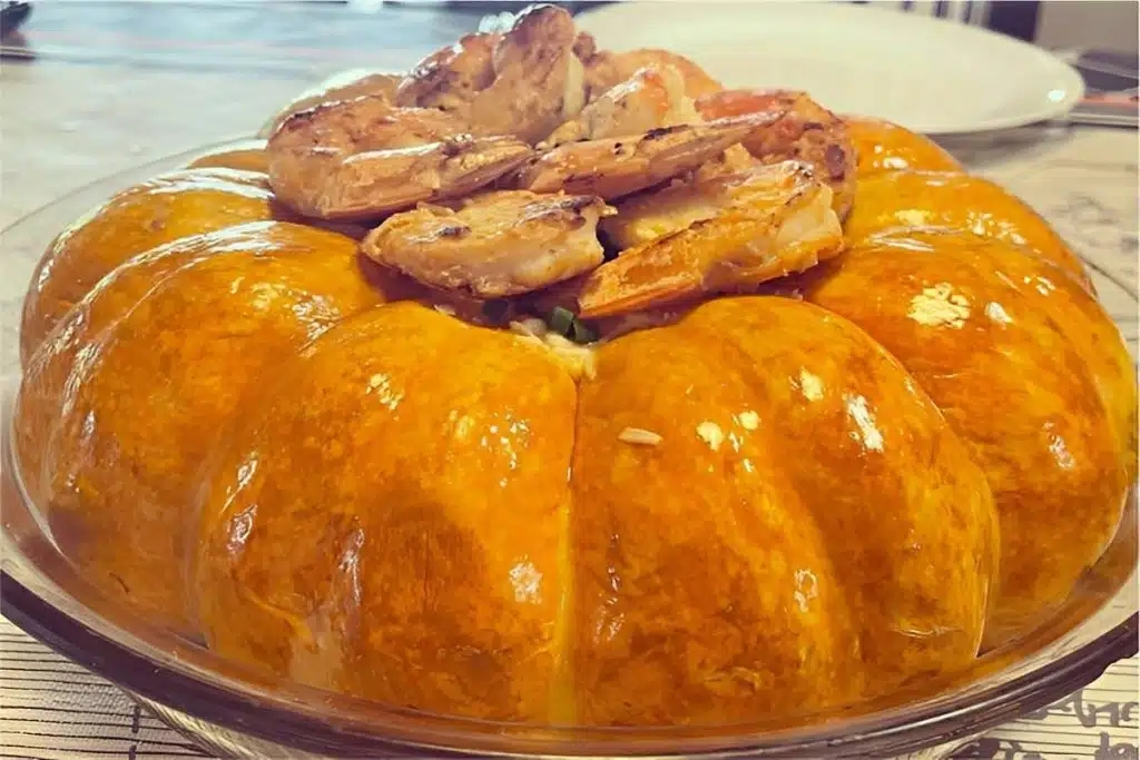 Camarão na moranga, um clássico da culinária brasileira, que tem ...