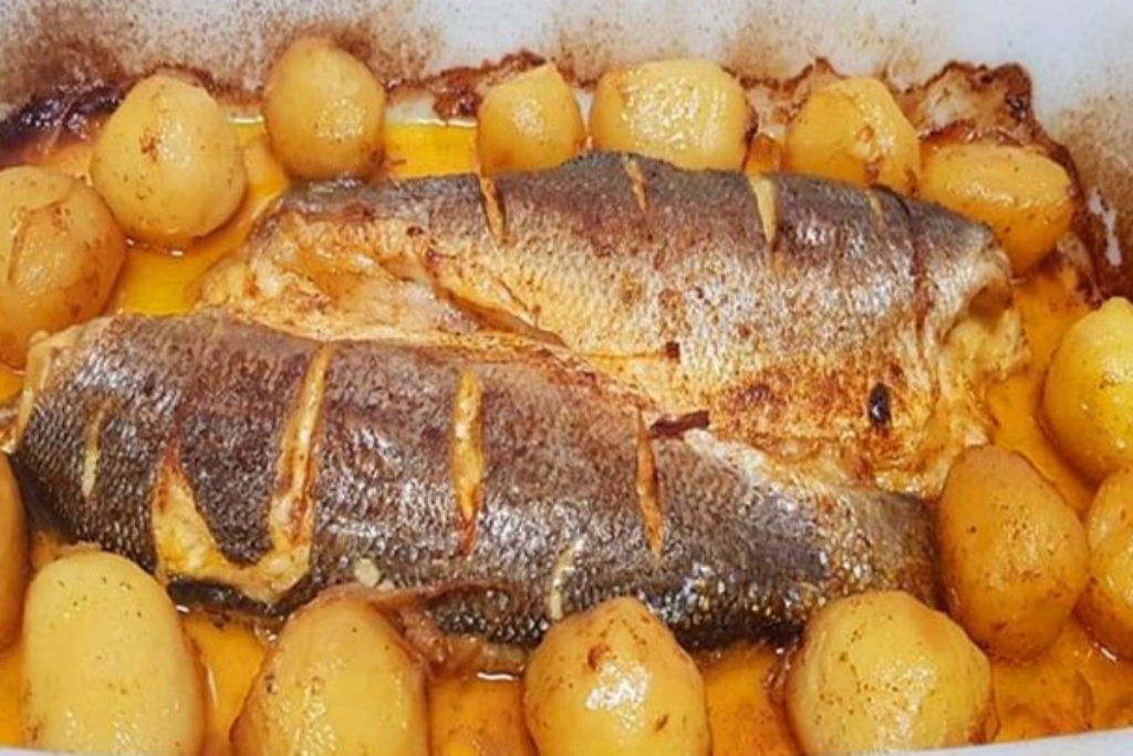 Robalo com batatinhas no forno, receita perfeita para você que quer ...